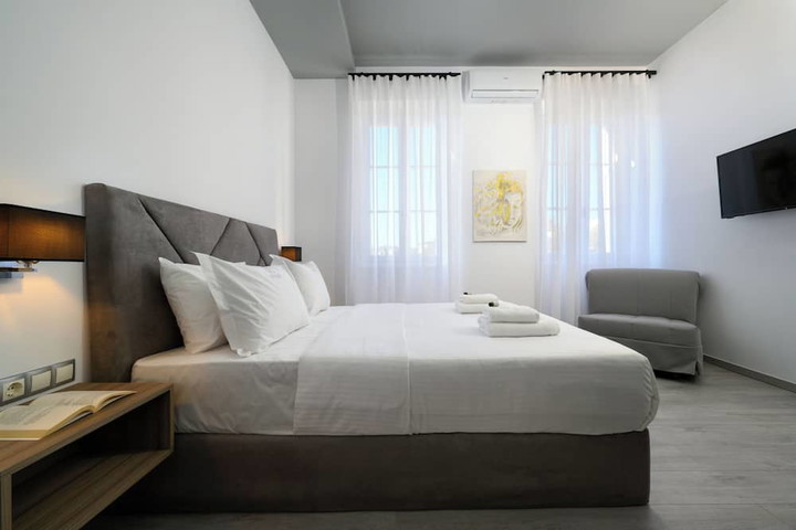 Amalphi Corfu City Living By Konnect - Deluxe Suite Mairi - Corfu