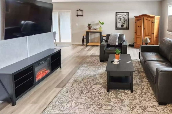 Modern Comfortable Oasis W/ Ev Charger  Eureka - Eureka, CA