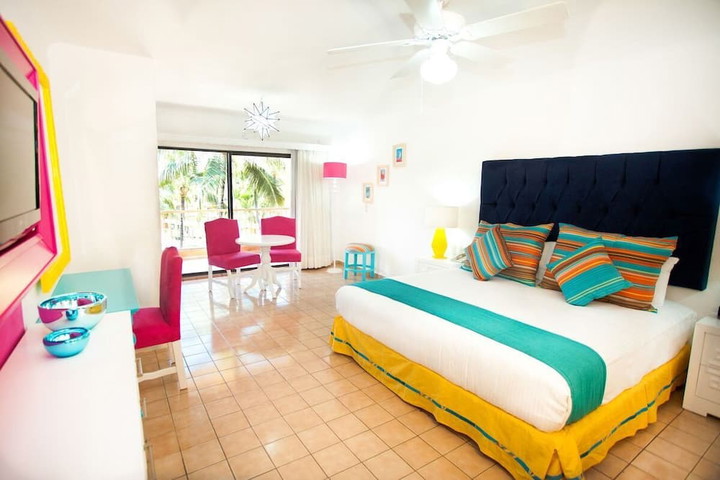 Puerto Vallarta Beach Resort In The Hotel Zone - Puerto Vallarta