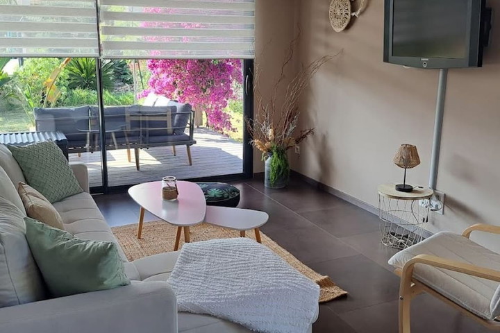Villa Maé  Maison De Vacances Avec Piscine Entre Mer Et Montagne Corse. - Plage De Ghisonaccia