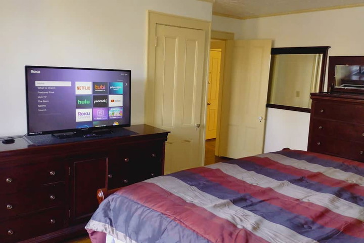 Mini Mansion Rental Suite, Close To Public Transportation, Train / Buses - Chatham, NJ