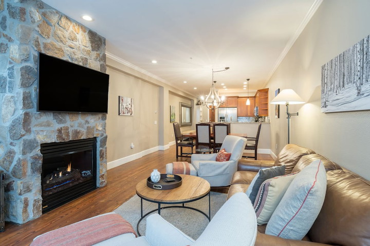 Pet-friendly Private Luxury Residence On The River - Telluride, CO