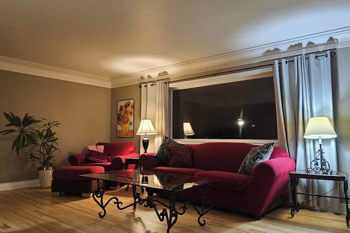 Bright Private 3br/2ba Main-level Home Near Beckwithpark,victoria Patio& Parking - Saanich