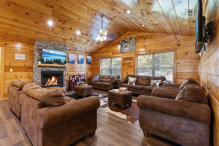Elegant Elite Estate By Ghosal Luxury Lodging - Pigeon Forge, TN