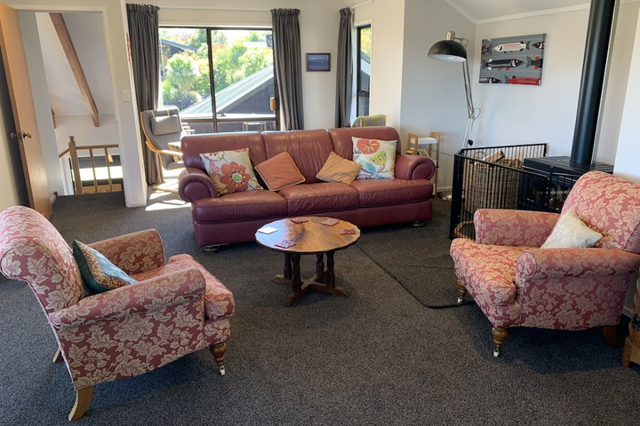 Cedarview At Kinloch - A Brilliant 3 Bedroom Holiday Home With Stunning Views - New Zealand