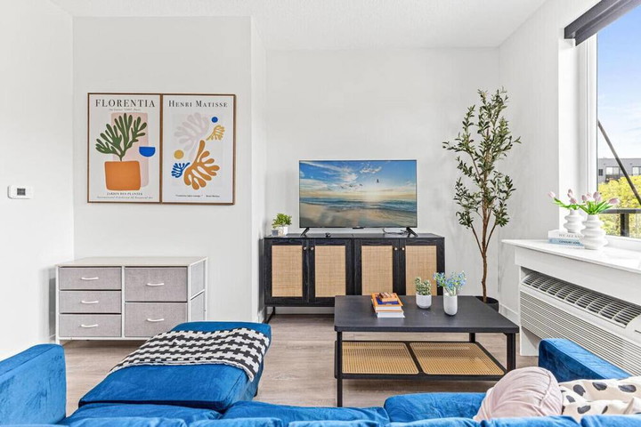 Urban 1bd Escape Mins To Dt W Gym, Wifi & Balcony - Bloomington, MN