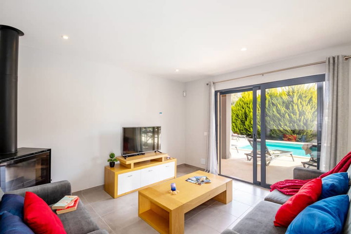 Villa With Heatable Pool, 2 Jacuzzis & Bbq - Armação de Pêra
