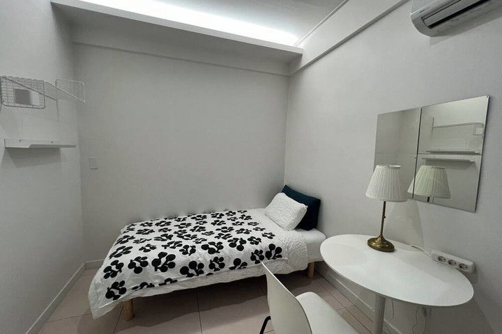 Spacious 3-bedroom Apartment In The Heart Of Hongdae, Seoul, 7min. From Metro - Seoul