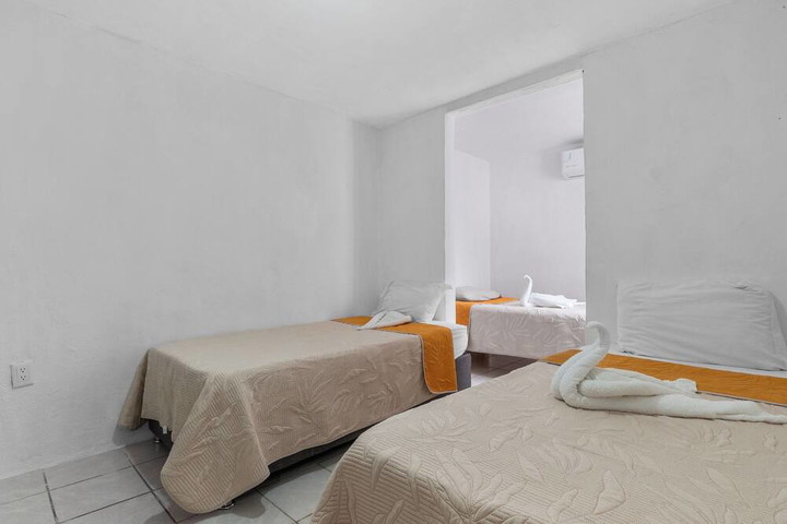 Cozy, 2 Bedroom, 4 Bed, 2 Baths With Parking - Puerto Vallarta