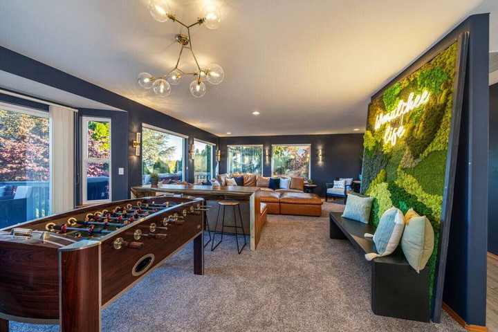 14-person Adventure Oasis W/ Hotub - Wenatchee, WA