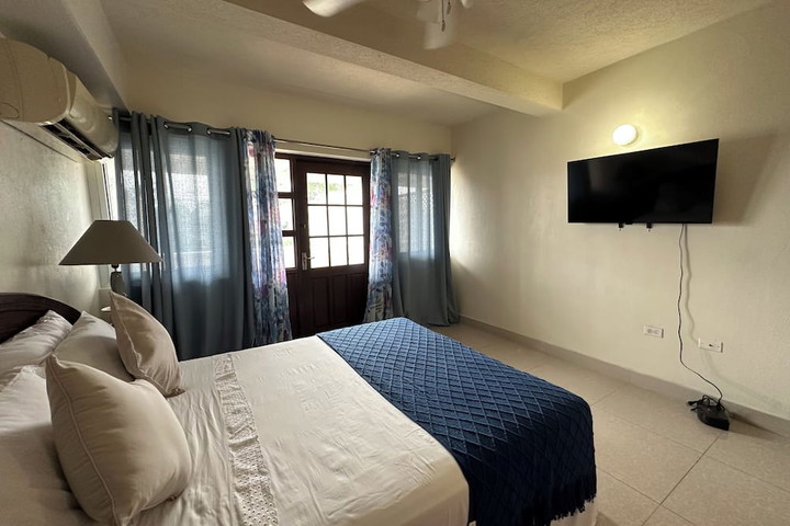 St. Lawrence Suites - Suite Five - Bridgetown