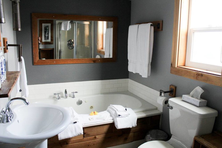 Oceanfront Oasis: Long Beach Retreat Near Discovery Trail! Pets Allowed, Pool. - Long Beach, WA