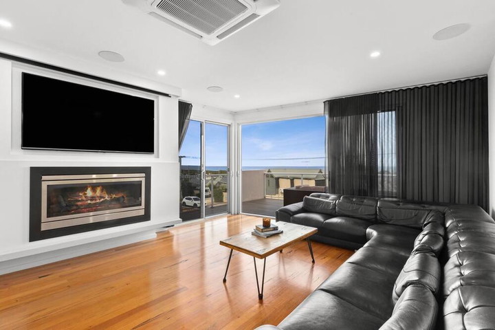 Sea Panorama On The Parade With Pool - Geelong