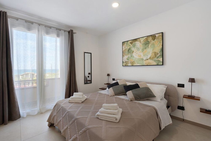 Room '1' With Sea View, Wi-fi And Air Conditioning - Balestrate