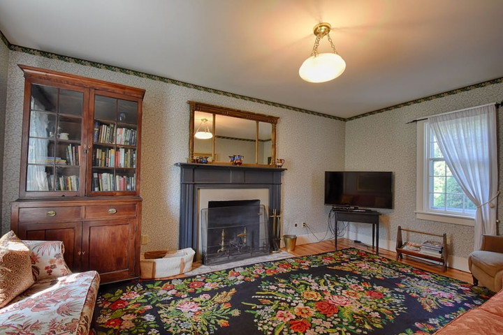Restored 1840 House With Gardens In Historic Downtown - Lexington, VA