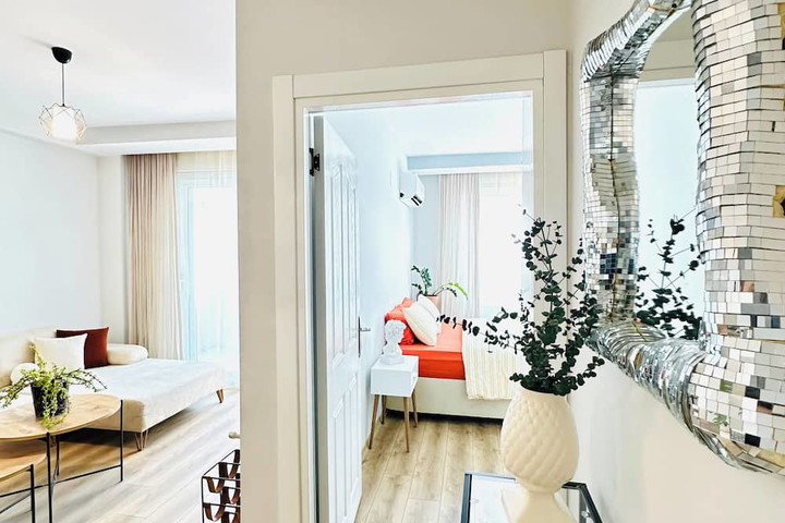 A Pleasant And Comfortable 2-bedroom Apartment Near Mersin Marina. - Mersin