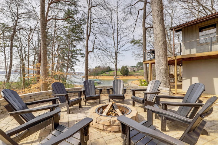 Dock, Deck + Views: Cherokee Lake Retreat! - Morristown, TN