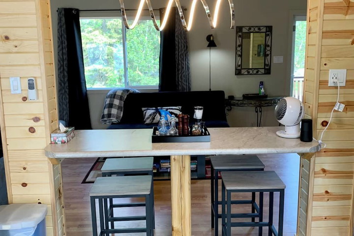 Cozy Country Inn-country In The City. 3 Bdm 2 Bath Home- Renovated Like New. - Thunder Bay