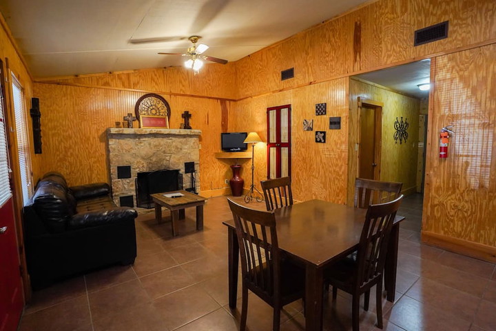 Frio Country Resort - Within Walking Distance To The Frio River! - Concan, TX