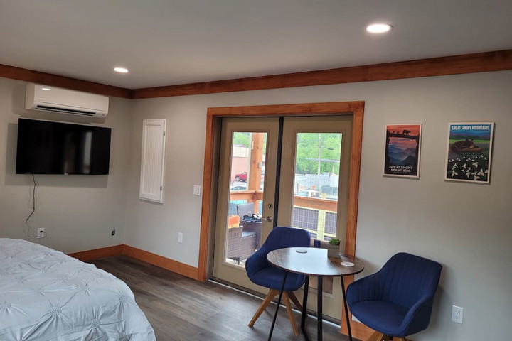 Sky Loft 3- Walk To Polar Express! - Bryson City, NC