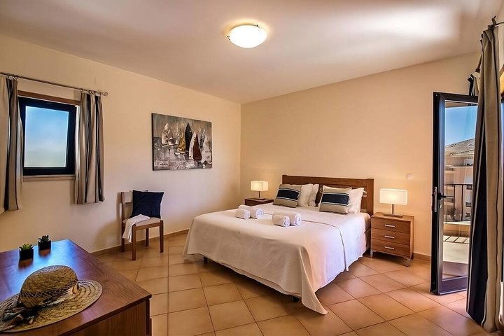 Relax And Unwind! Full Kitchen, Indoor & Outdoor Swimming Pools, Free Parking! - Praia da Luz
