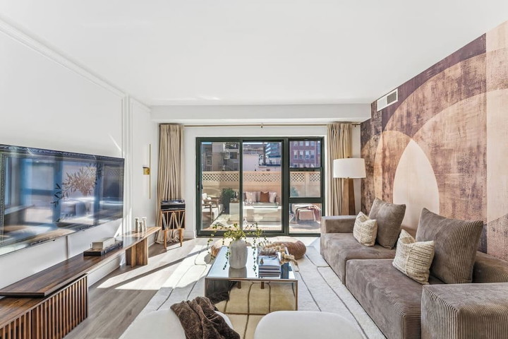 The Cove | Balcony Retreat In Downtown Stamford - Greenwich, CT