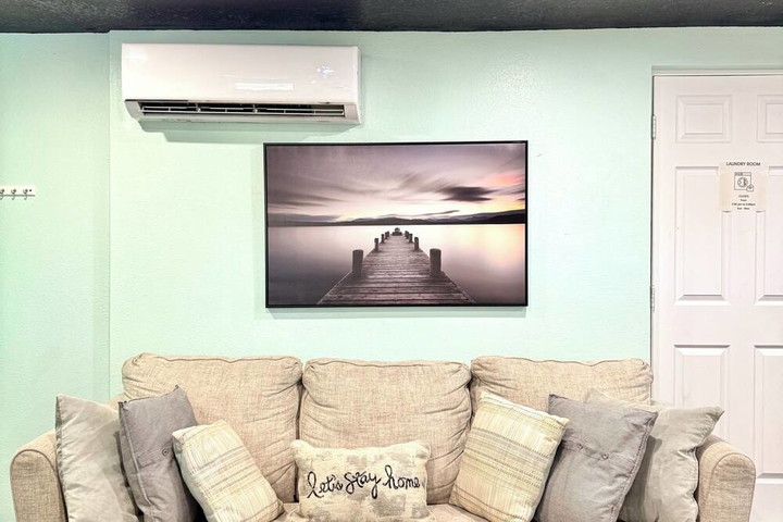 Cozy Lakehouse In-law Suite - Land O' Lakes, FL
