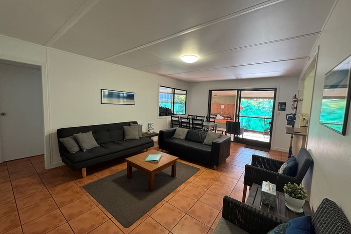 Fantastic Enclosed Outdoor Area, Fully Fenced, Close To Shops, Eurong Beach - Fraser Island