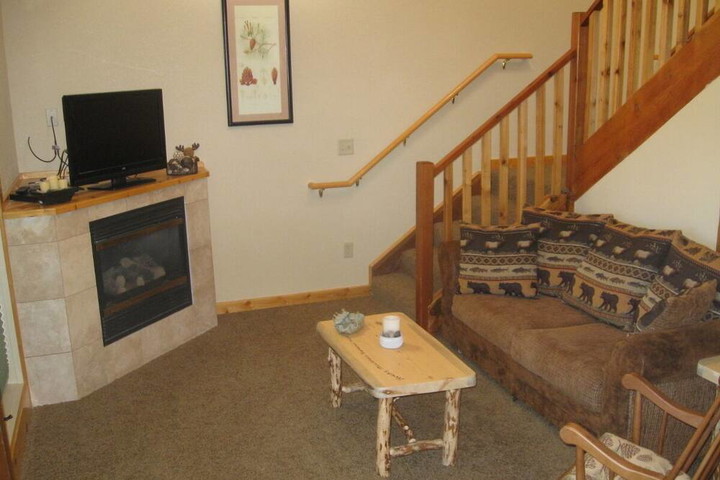 Downtown Loft With Balcony, Across From River Confluence, Walk To Restaurants - Estes Park, CO