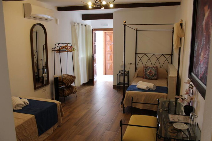 Large Twin Room With Private Terrace - Vera