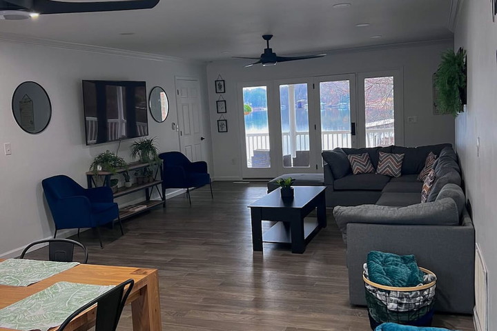 Casa Frente Al Lago Con Muelle, Rampa Para Botes Y Piscina. A Minutos Del Centro De Clemson. - Seneca