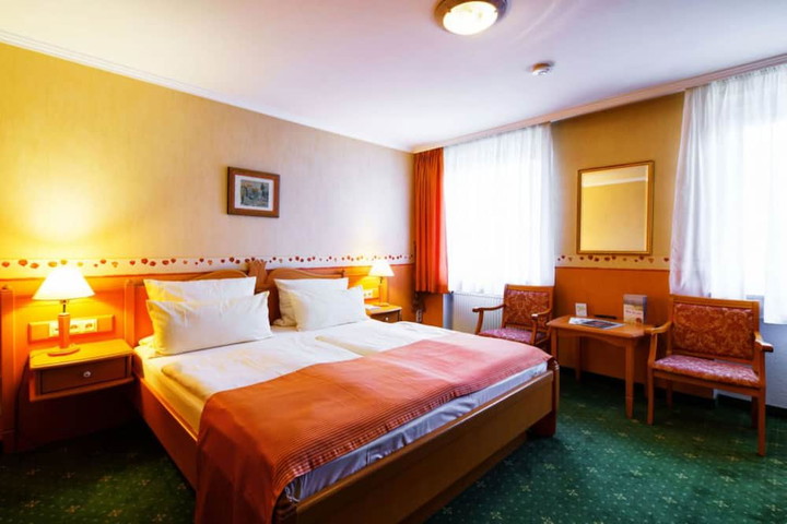 Family-run Hotel With A Central Location - Oestrich-Winkel