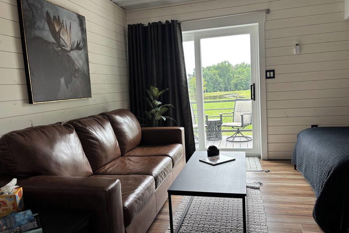 Terrific 1-bedroom Loft With Balcony In Mount Vernon. 1.2 Mile Hiking Trail. - Illinois