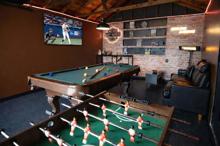 Stylish 2br Near Airport, Downtown & Lake + Game Room - Milwaukee