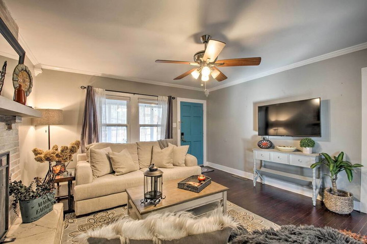 Modern Florence Getaway W/ Patio & Grill! - Muscle Shoals, AL