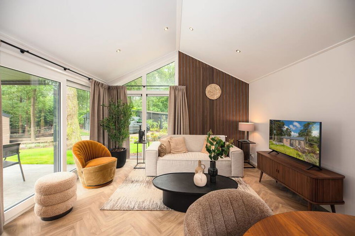 Doornenburg Lodge Comfort Is A Welcoming Holiday Home For Four, Thoughtfully Furnished With Modern Amenities And A Private Terrace In The Heart Of The Veluwe. - Deventer
