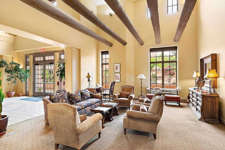 Quail Run 312 | Mountain Views | Penthouse | Private Balcony | Golf Course | Pool & Hot Tub - Santa Fe, NM