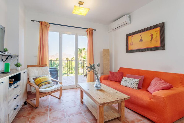 Apartamento 'Las Lomas De Bonalba' Con Vistas A La Montaña, Wi-fi Y Aire Acondicionado - Jijona