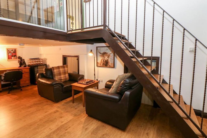 Cambridge Lodge, Wensley - Bakewell