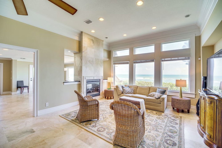 Beachfront Melbourne Beach Retreat W/ Pool Table! - Melbourne Beach, FL
