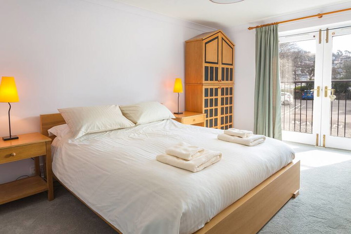 5 Dartmouth House, Pet Friendly In Dartmouth - Dartmouth