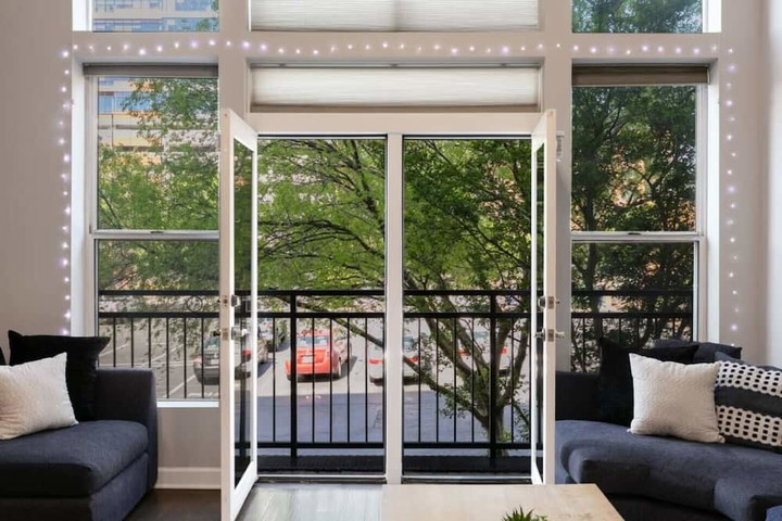 Two Story Condo In Downtown Raleigh | Free Parking - Raleigh, NC