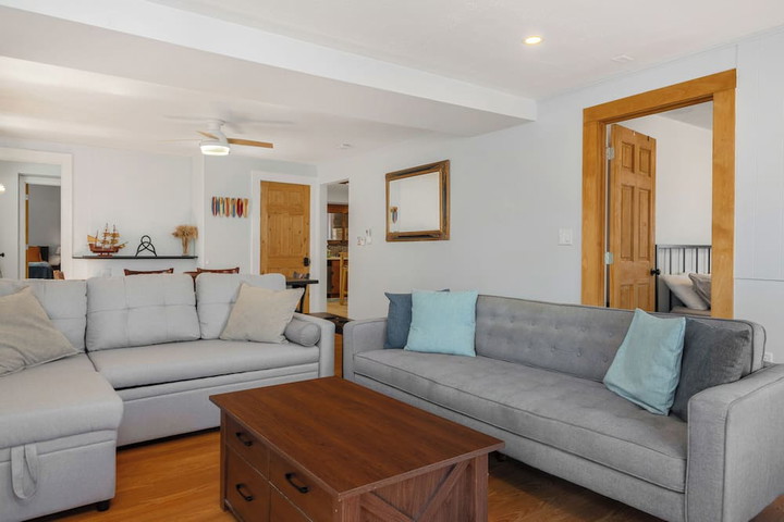 Directly In The Heart Of Ptown, Lots Of Room For Fun And Friends W/parking - Provincetown, MA
