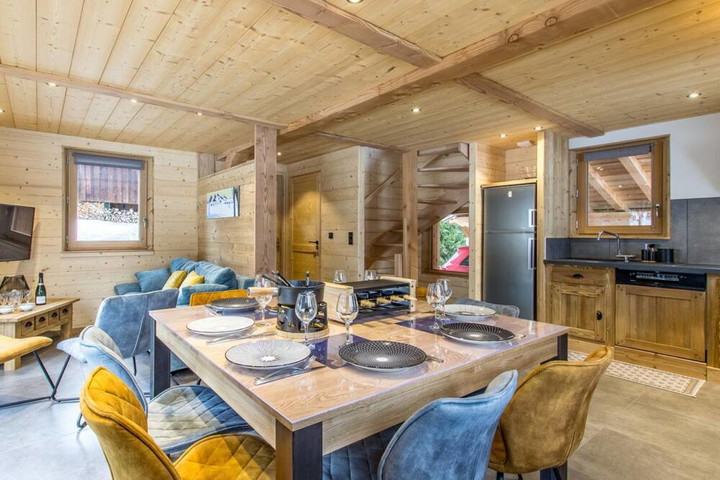 Chalet "Mazot Savoyard" Avec Vue Sur Les Montagnes, Terrasse Privée Et Wi-fi - Taninges