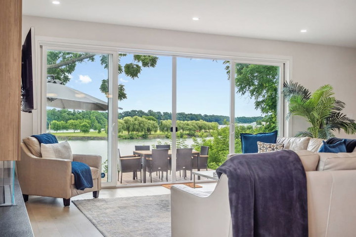 The Henley Luxe | Waterfront | Home Gym | Wineries - St. Catharines