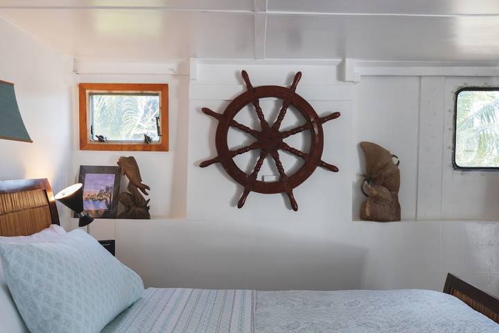 Queen Malesso Beachfront Bnb - Guam