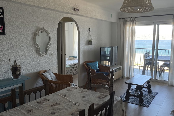 2 Habitaciones. Balcón Con Hermosa Vista, Frente A La Playa, Ideal Para Familias - Ampuriabrava