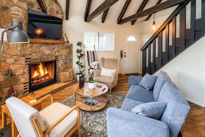 Cheerful Chalet W/hot Tub, Views, & Rock Fireplace - Ruidoso, NM