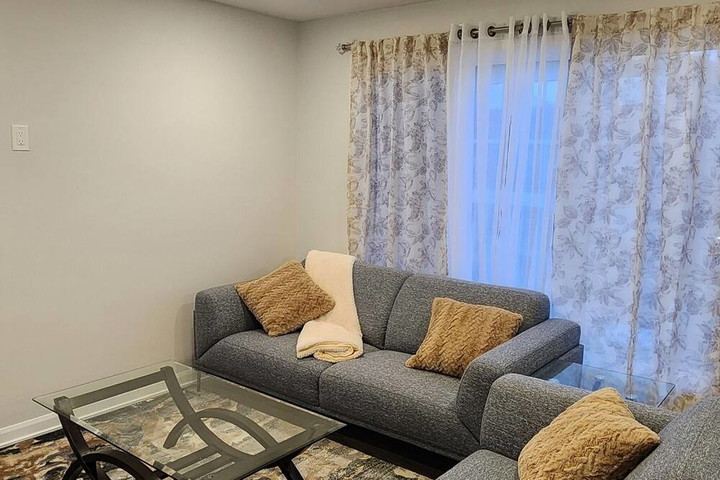 A Hommy Away From Home With Trails & All Amenities Within 5mins Drive! - Kanata