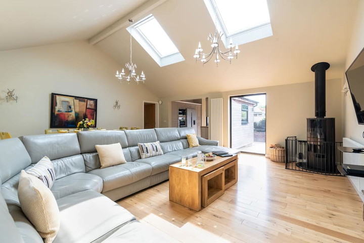 Hillside Lodge - Sleeps 4/10  With Wood Burner And Private Hot Tub - Glastonbury